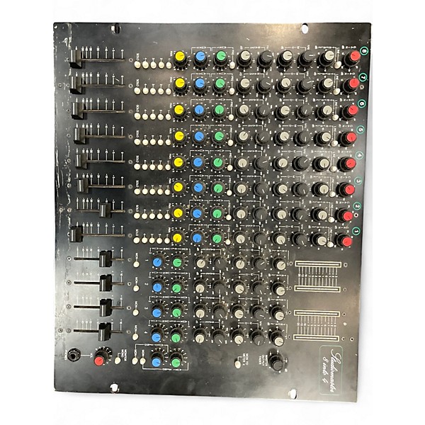 Used Studiomaster 8 Into 4 Powered Mixer - Guitar Center