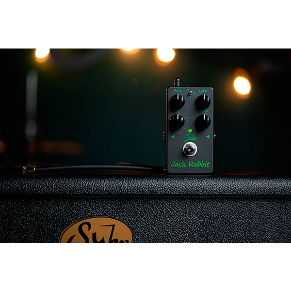 Suhr Jack Rabbit Black Edition Tremolo Modulation Effects Pedal ...